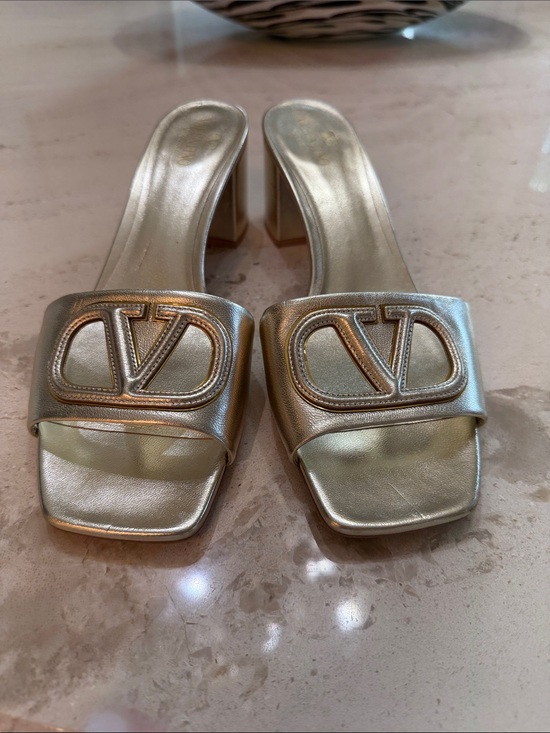 Valentino Garavani | Shoes | Valentino Garavani Metallic Gold Vlogo ...